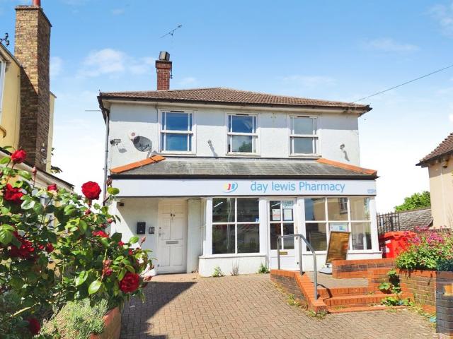 East Hill, Colchester CO1, 3 bed flat to rent, £1,200 pcm | PrimeLocation