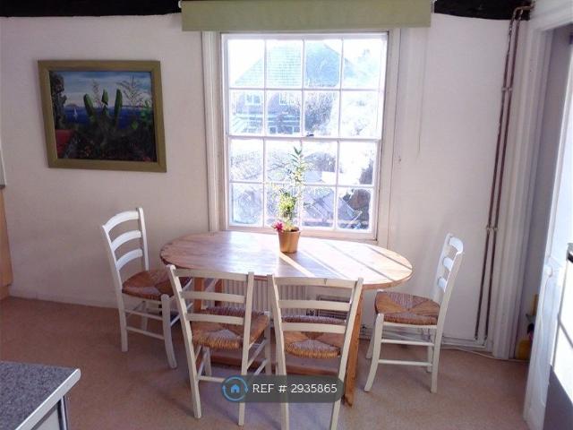 East Hill, Colchester CO1, 2 bed flat to rent, £1,000 pcm | PrimeLocation