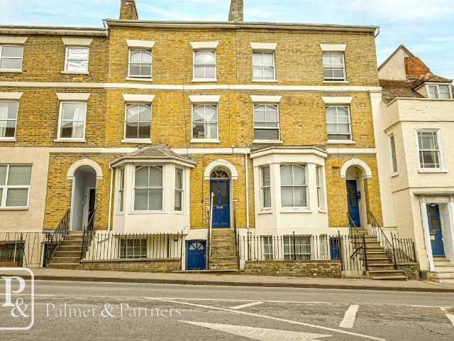East Hill, Colchester, Essex CO1, 1 bed flat to rent, £900 pcm | PrimeLocation