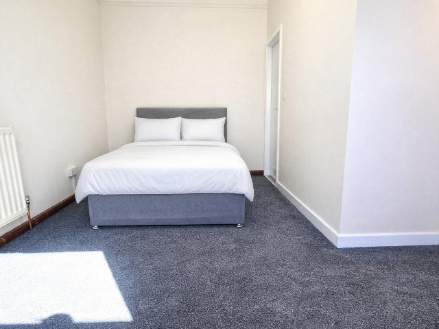 East Hill, Dartford DA1, Room to rent, £700 pcm | PrimeLocation