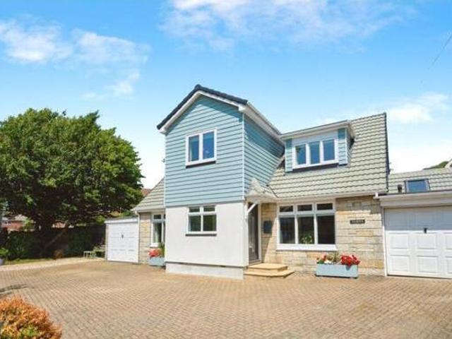 East Hill Road, Ryde, 3 Bedroom Detached