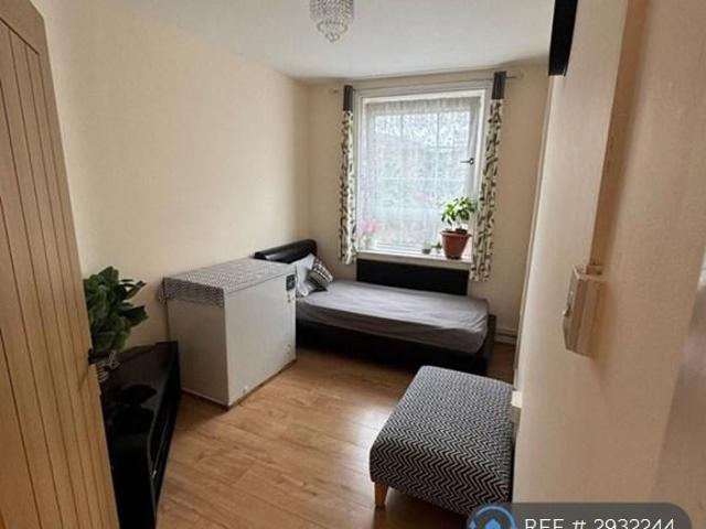 East India Buildings, London, E14 2 bed flat to rent £2,500 pcm £577 pw
