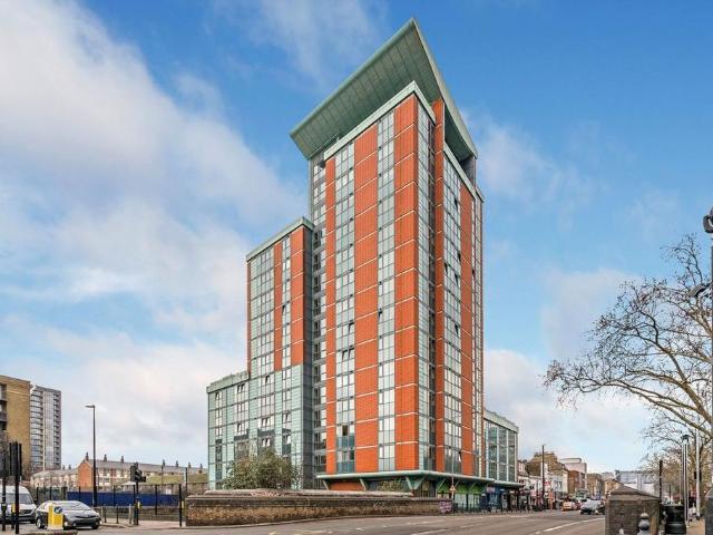 East India Dock Road, London E14 1 bed flat to rent £1,850 pcm £427 pw