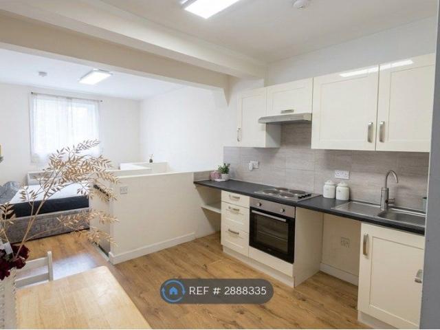East India Dock Rd, London E14, Studio to rent, £1,450 pcm | PrimeLocation