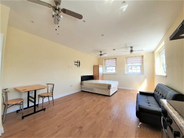 East India Dock Rd, London E14, Studio to rent, £1,400 pcm | PrimeLocation