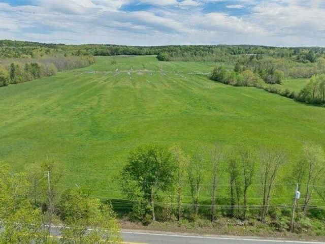 East Kingston NH 03827 103128540