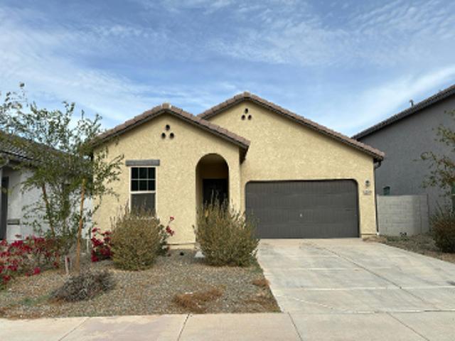 East Larrea Ln