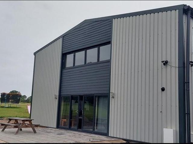 East Lodge Barn, Upton Warren. 3 bed semi detached house to rent £1,495 pcm £345 pw