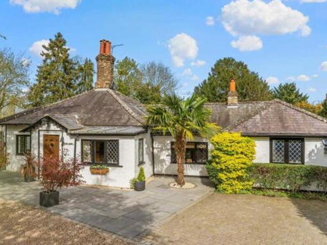 East Lodge, Hunsdonbury, 3 Bedroom Detached