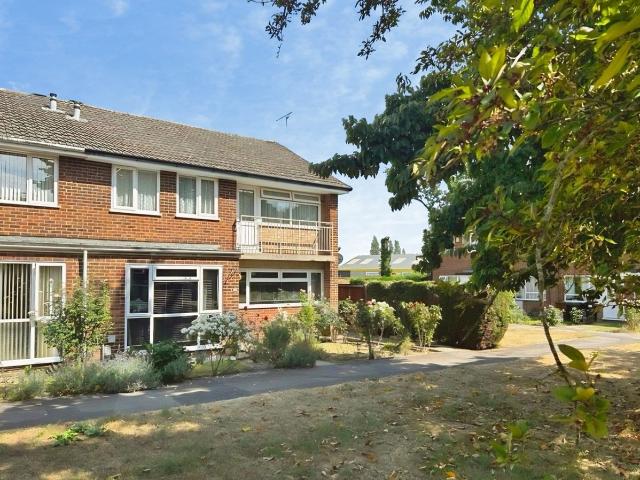 East Lodge Road, Ashford TN23, 2 bed flat to rent, £1,250 pcm | PrimeLocation