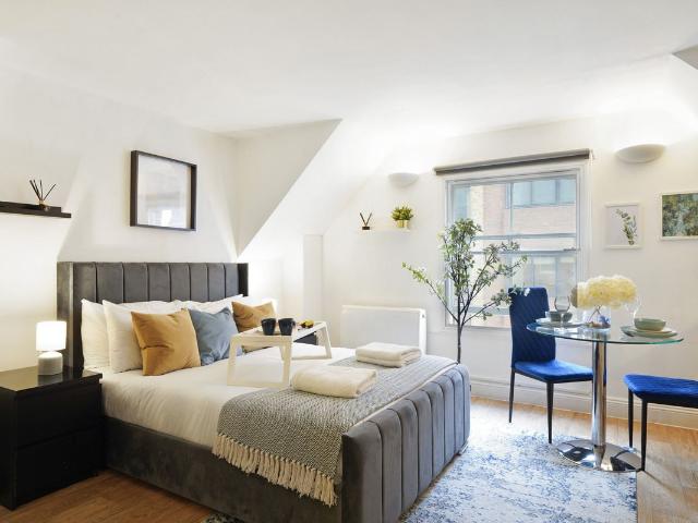 East Passage, London EC1A, 1 bed flat to rent, £3,250 pcm | PrimeLocation