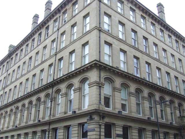 East Parade, Bradford BD1, 2 bed flat to rent, £725 pcm | PrimeLocation