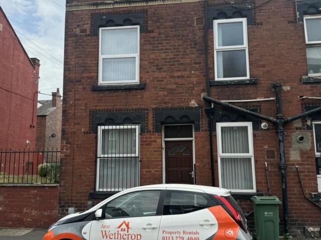 East Park Grove, Leeds LS9, 2 bed terraced house to rent, £725 pcm | PrimeLocation