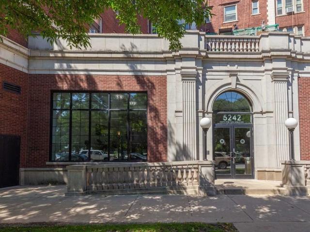 East Park Tower 2 Bedroom Apartment for Rent at 5242 S Hyde Park Blvd, Chicago, IL 60615 Hyde Park