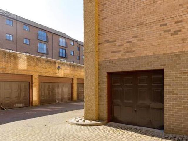 East Parkside, Newington, Property For Sale