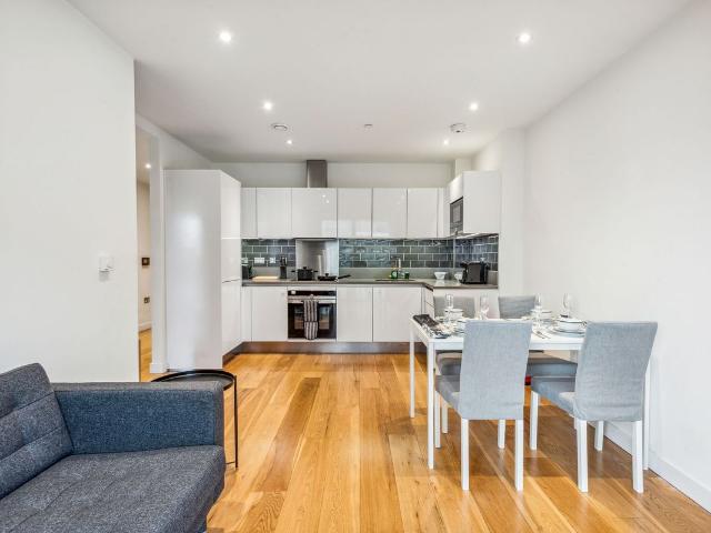 East Parkside, 27 East Parkside SE10, 2 bed flat to rent, £2,450 pcm | PrimeLocation