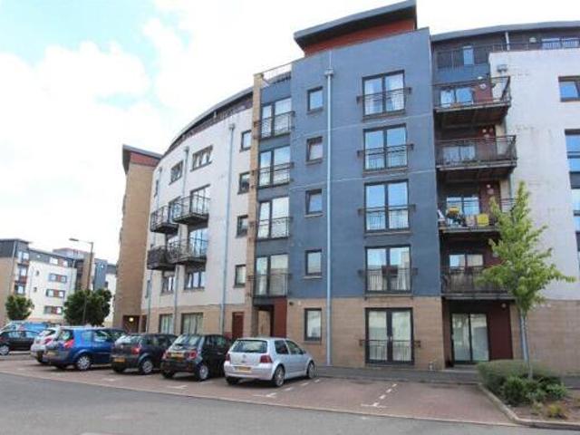 East Pilton Farm Crescent, Pilton, 2 Bedroom Flat