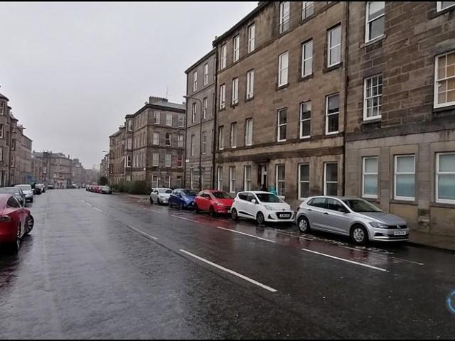 East Preston Street, Edinburgh, EH8 2 bed flat to rent £1,499 pcm £346 pw