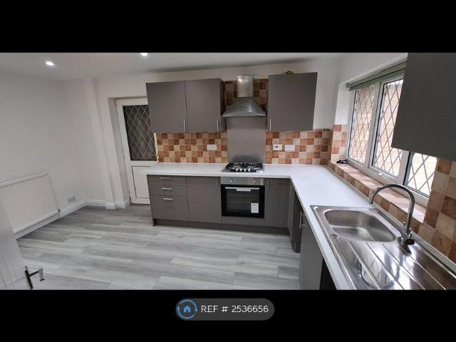 East Priors Court, Northampton NN3, 4 bed detached house to rent, £1,695 pcm | PrimeLocation