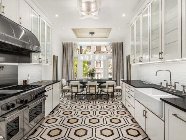 / East Rd St, Manhattan, Home For Sale