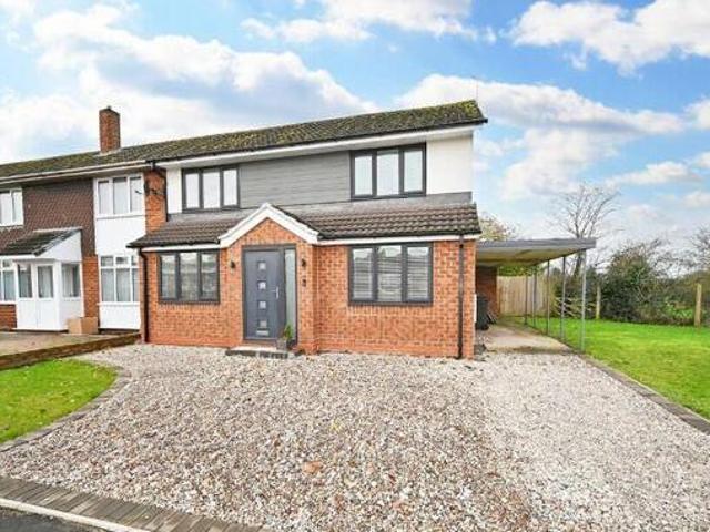 East Road, Featherstone, 3 Bedroom End
