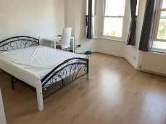 East Road, London E15, Room to rent, £999 pcm | PrimeLocation