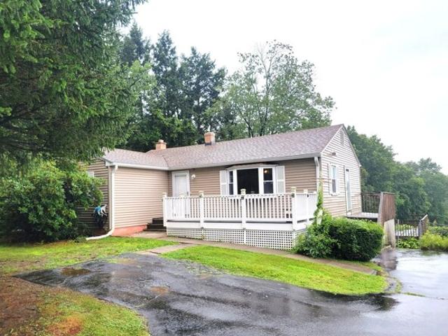 East St N, Suffield, Home For Sale