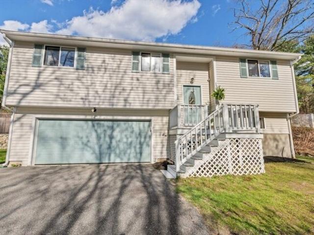 East St, North Reading, Home For Sale