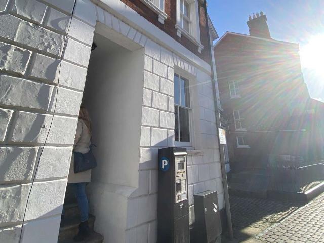 East St. Helen Street Room 2