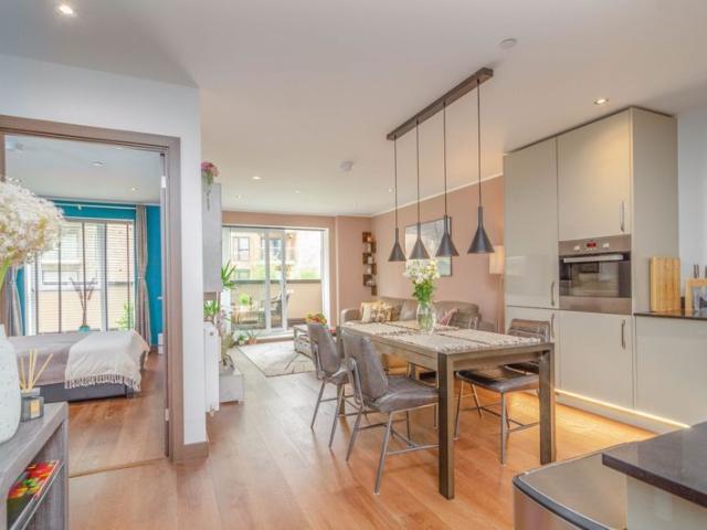 East Station Road, Peterborough PE2, 2 bed flat to rent, £1,300 pcm | PrimeLocation