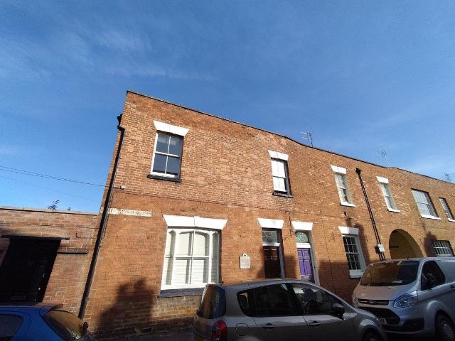 East Street, Tewkesbury GL20, 2 bed flat to rent, £950 pcm | PrimeLocation