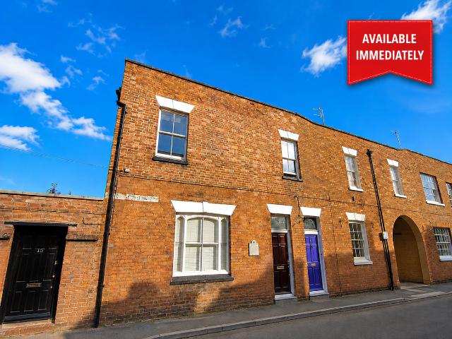 East Street, Tewkesbury GL20, 2 bed flat to rent, £950 pcm | PrimeLocation