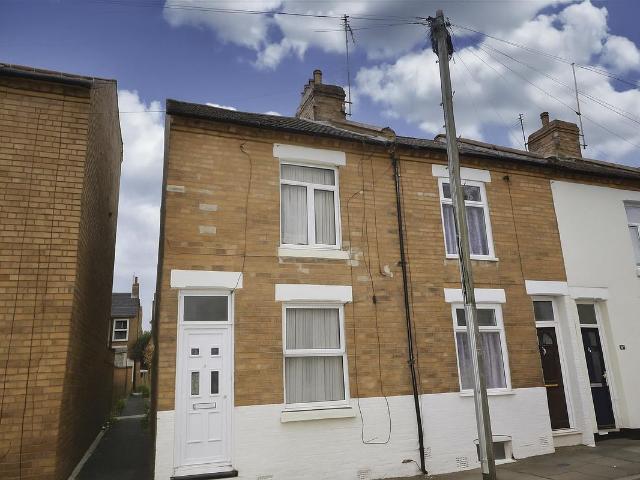 East Street, Abington NN1, 2 bed terraced house to rent, £995 pcm | PrimeLocation