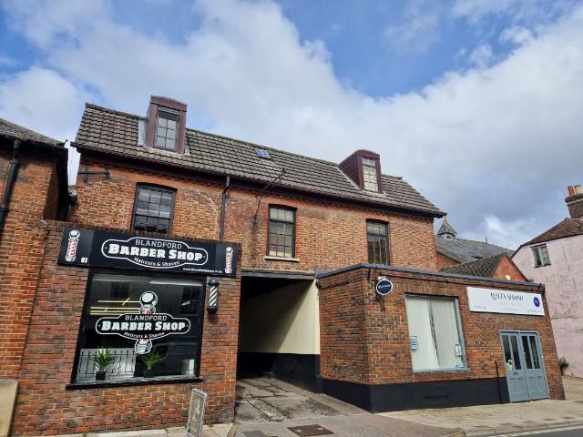 East Street, Blandford Forum DT11, 2 bed flat to rent, £900 pcm | PrimeLocation