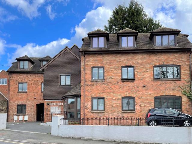 East Street, Chesham HP5, 2 bed flat to rent, £1,600 pcm | PrimeLocation