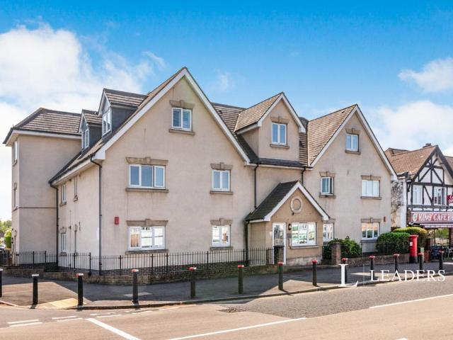 East Street, Epsom, KT17 2 bed flat to rent £1,650 pcm £381 pw