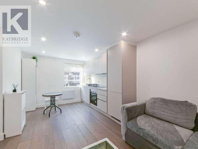 East Street, Epsom, KT17