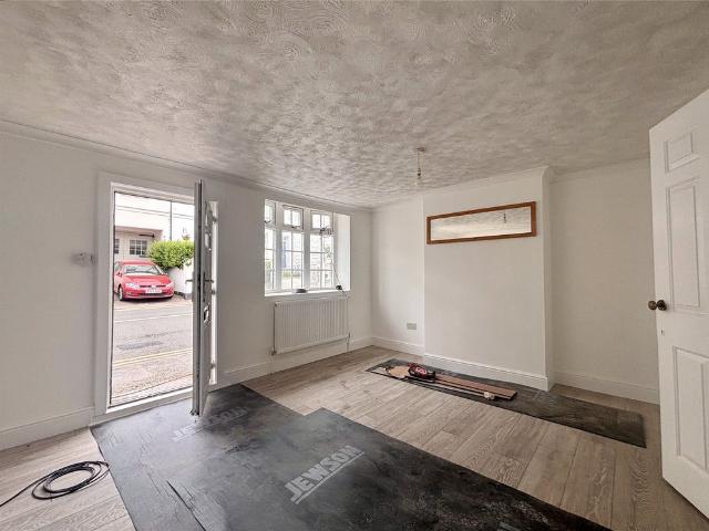 East Street, Farnham, Surrey, GU9