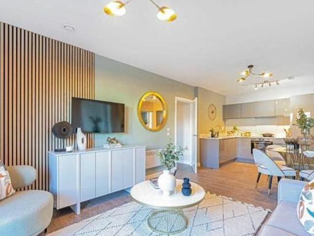 East Street, Farnham, 3 Bedroom Apartment