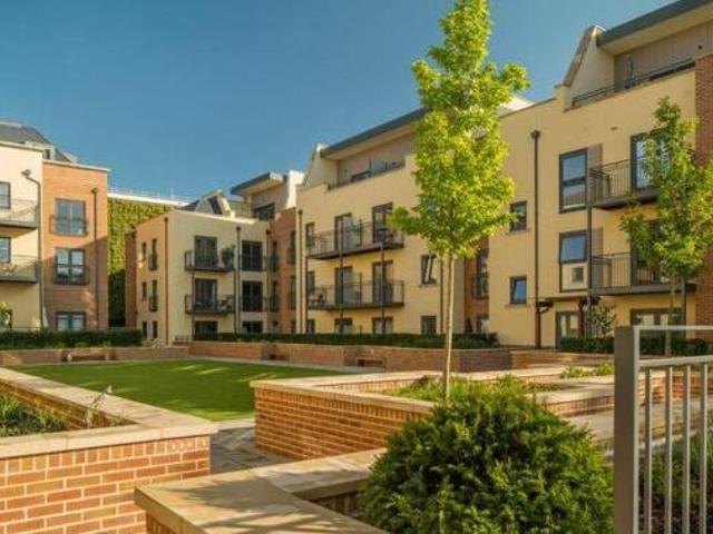 East Street, Farnham, 3 Bedroom Apartment