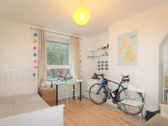 East Street, London, 2 Bedroom Flat