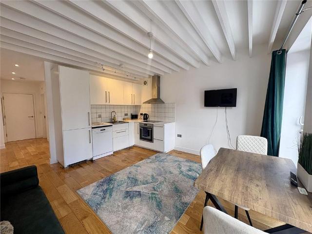 East Street, London SE17 1 bed apartment to rent £1,900 pcm £438 pw
