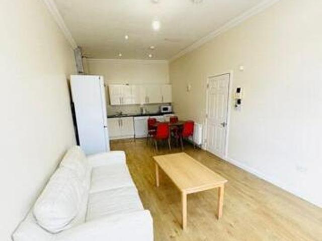 East Suffolk Road, Edinburgh, 2 Bedroom Flat