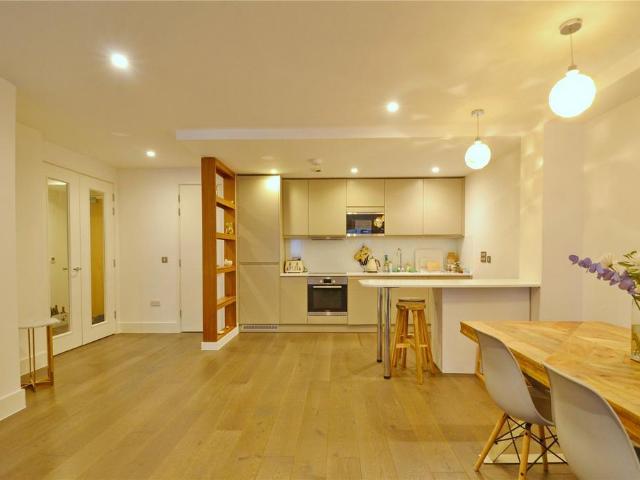 East Tucker Street, Finzels Reach. 2 bed apartment to rent £2,000 pcm £462 pw