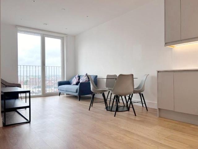 East Timber Yard, 118 Pershore Street, Birmingham B5, 1 bed flat to rent, £1,250 pcm | PrimeLocation