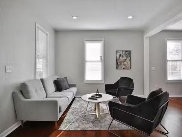 East Tompkins Street