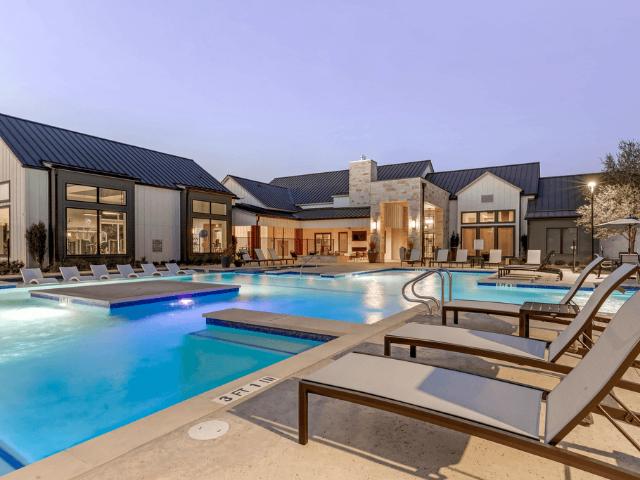 East Vue Ranch Apartments 1 Bedroom Apartment for Rent at 460 Bastrop Hwy, Austin, TX 78741 Montropolis