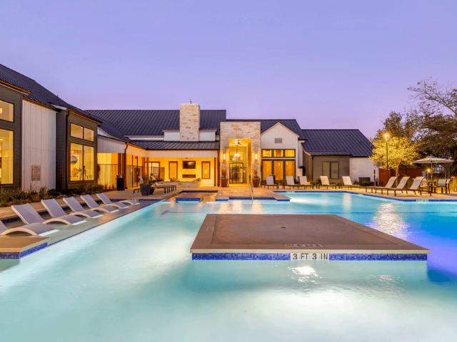 East Vue Ranch Apartments 1 Bedroom Apartment for Rent at 460 Bastrop Hwy, Austin, TX 78741 Montropolis