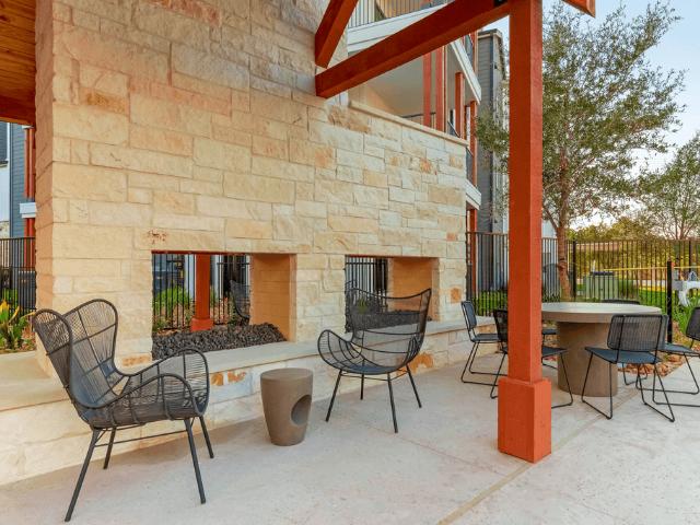 East Vue Ranch Apartments 2 Bedroom Apartment for Rent at 460 Bastrop Hwy, Austin, TX 78741 Montropolis