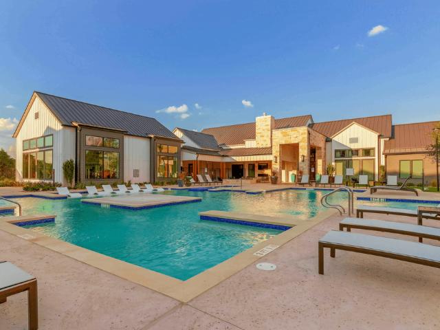 East Vue Ranch Apartments 2 Bedroom Apartment for Rent at 460 Bastrop Hwy, Austin, TX 78741 Montropolis
